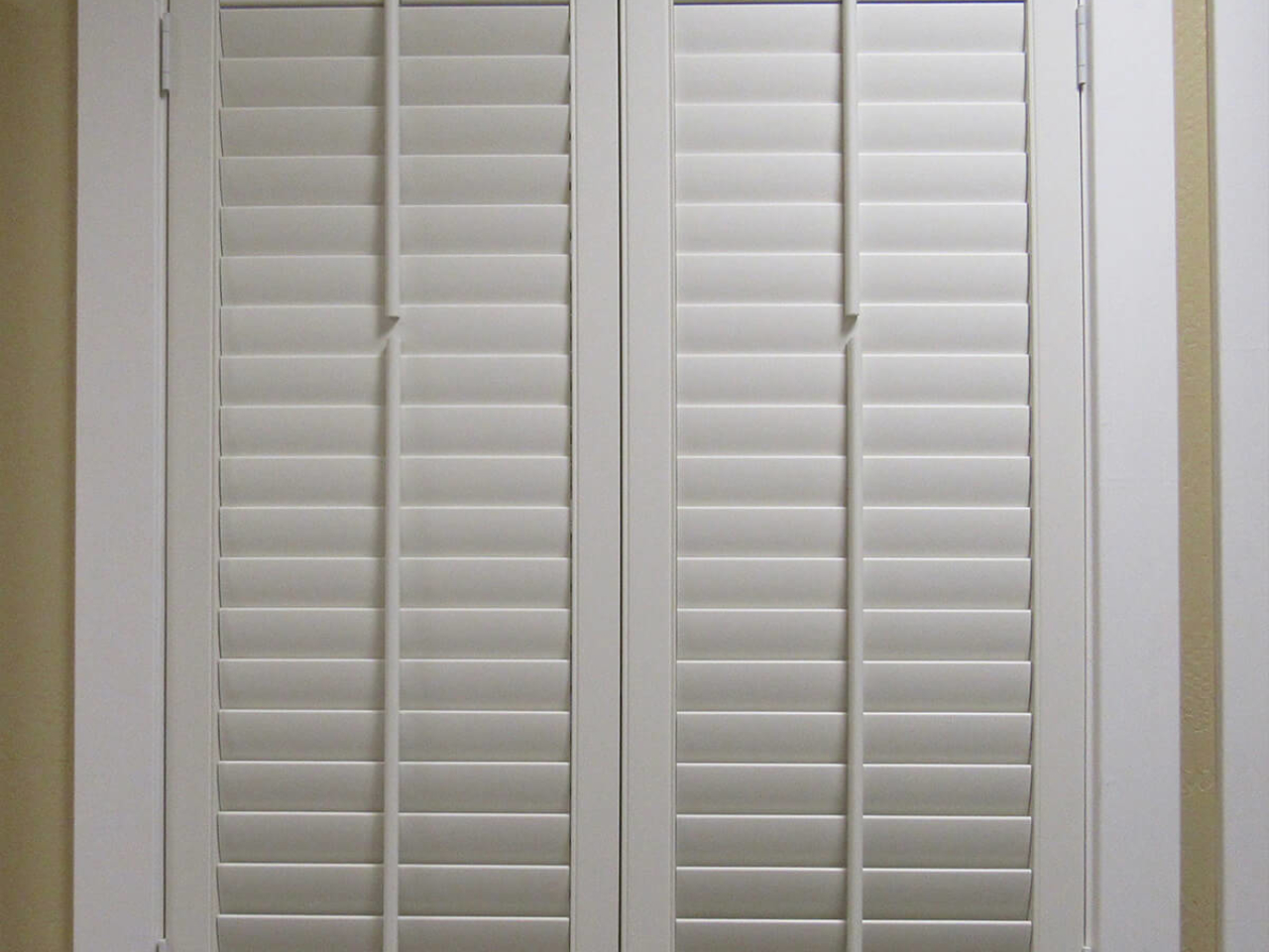 Split Controls - San Francisco Shutters